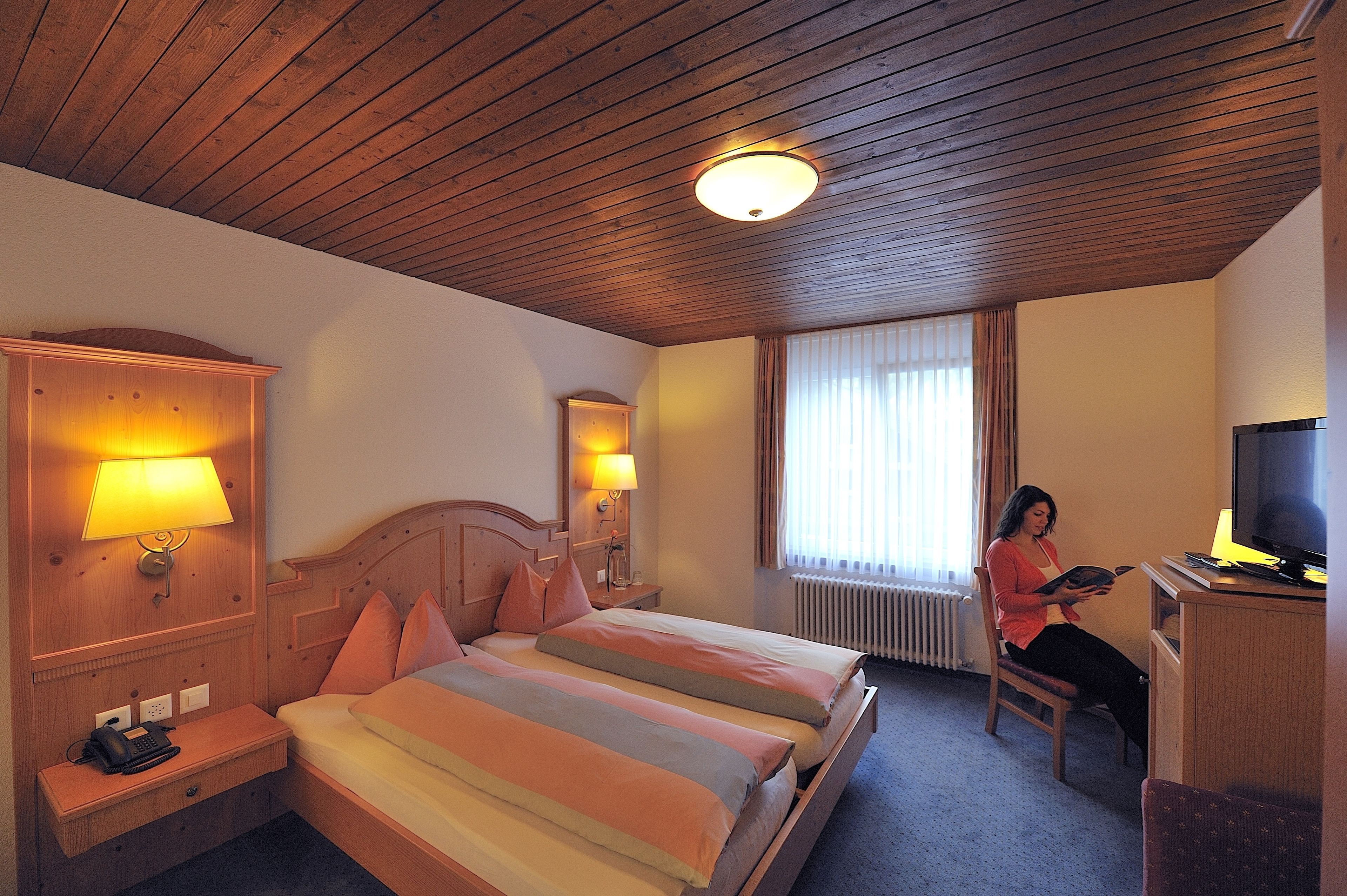 Cofre no quarto, berços/camas para crianças grátis, camas desdobráveis 