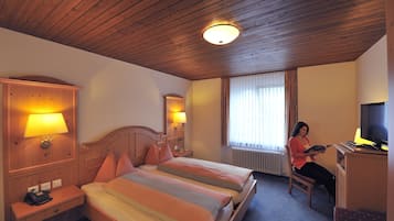 Cofre no quarto, berços/camas para crianças grátis, camas desdobráveis