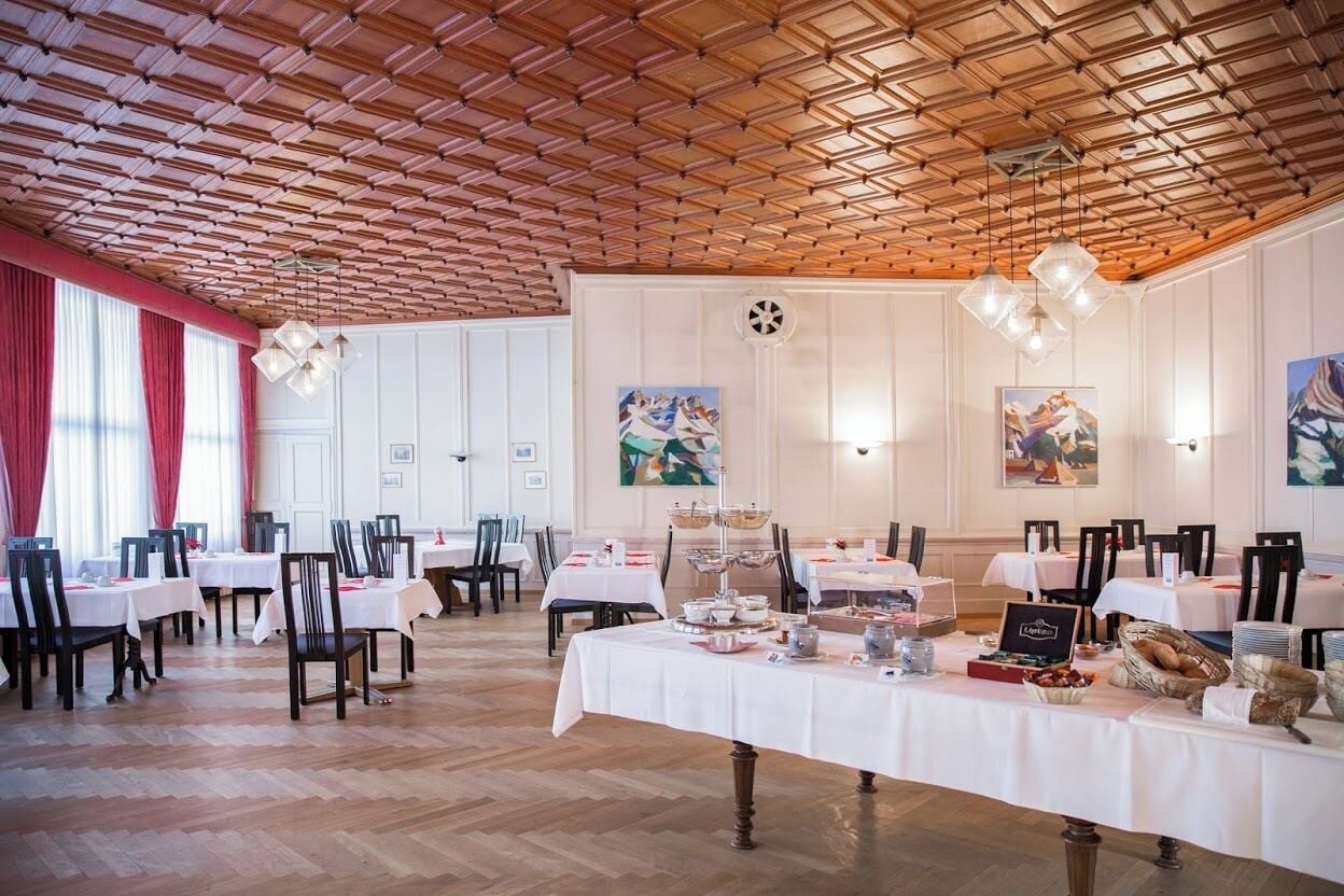 Buffet de pequeno-almoço