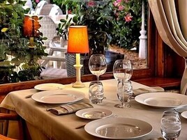 Café da manhã, almoço e jantar