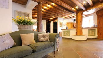 Entrada (vista interior)