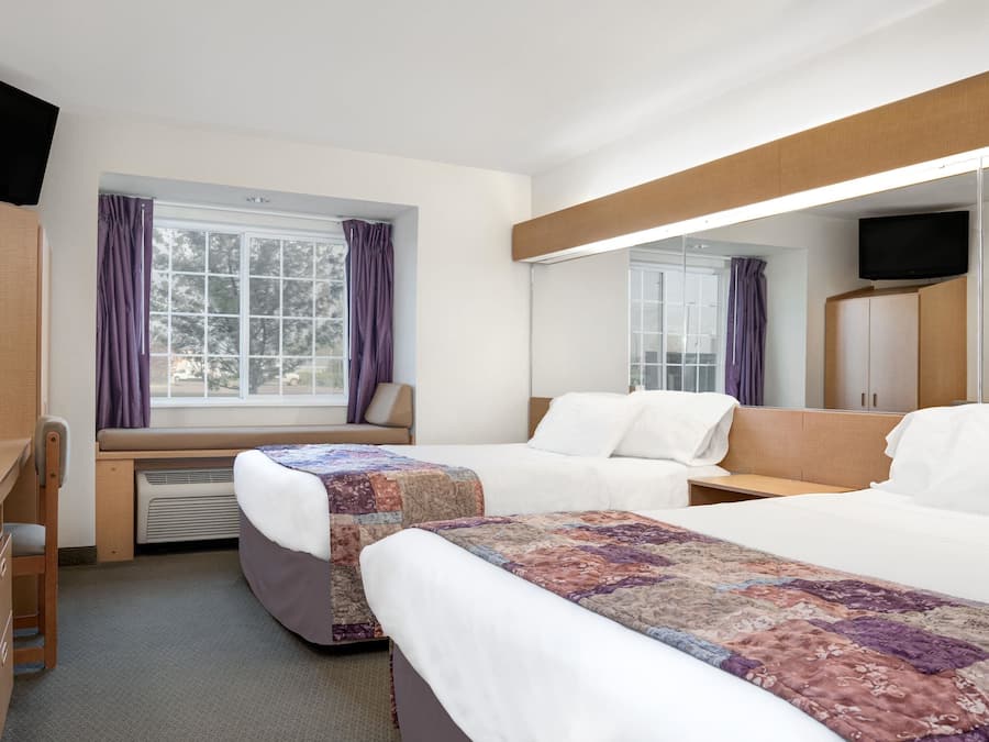 Secretária, secretária adequada para computadores portáteis