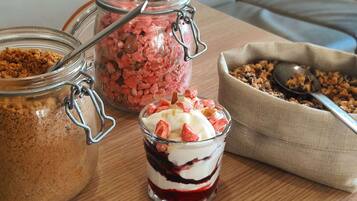 Café da manhã com buffet todos os dias (EUR 13.5 por pessoa)