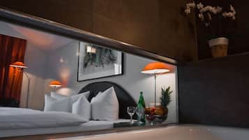 Quarto casal | Banheiro | Chuveiro, produtos de toalete grátis, secador de cabelo