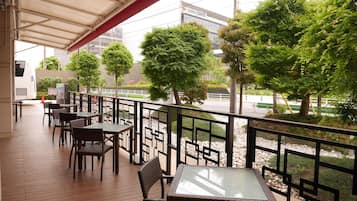 Café da manhã, almoço e jantar