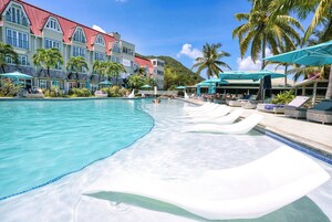 Piscina exterior, da(s) 7:00 à(s) 19:00, guarda-sóis, espreguiçadeiras 