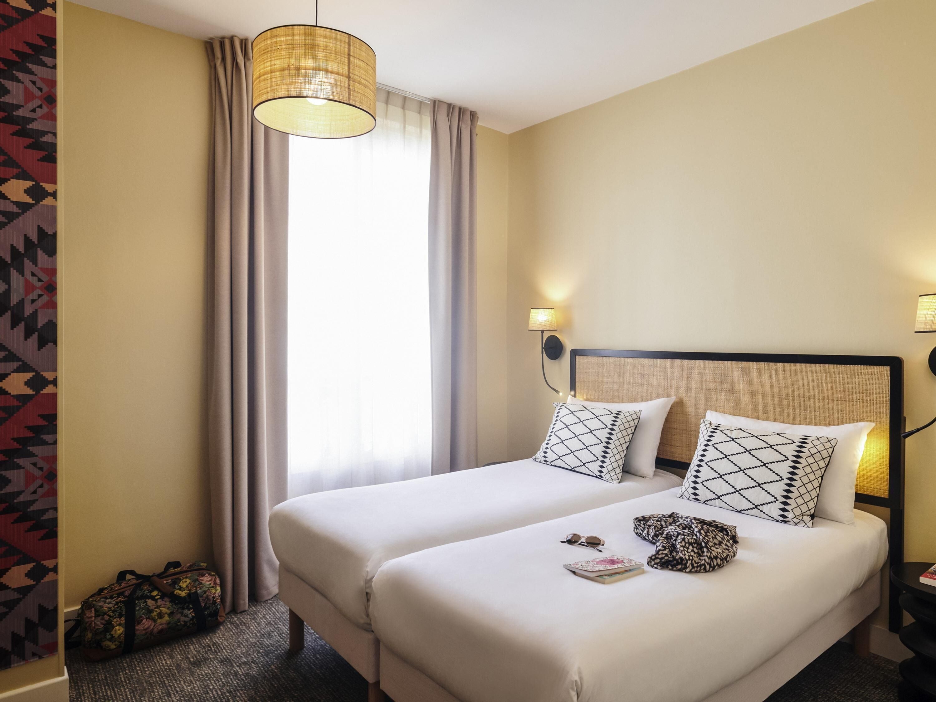 Quarto Standard, 2 camas individuais | 1 quarto, roupa de alta qualidade, cortinas/cortinados opacos 
