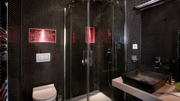 Quarto casal exclusivo | Banheiro | Produtos de toalete grátis, secador de cabelo, toalhas de banho