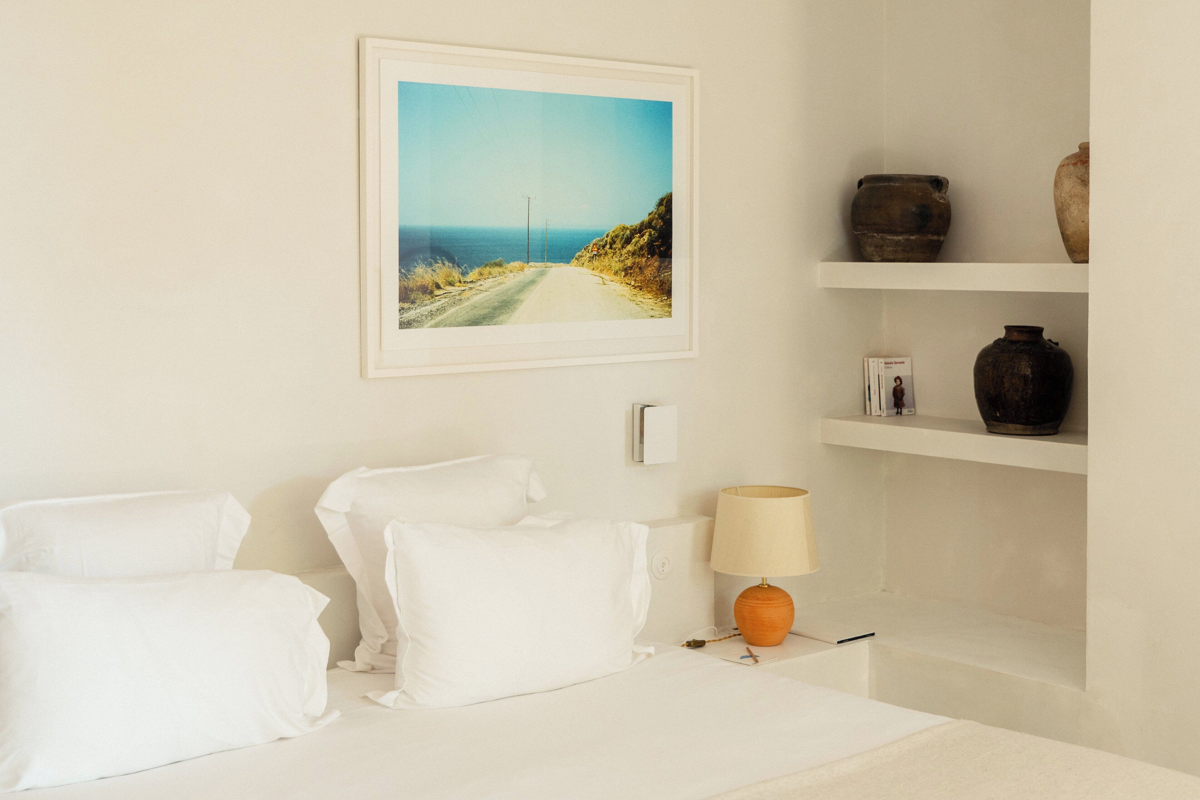 Suite Júnior, vista para o jardim (Garden Level) | Minibar, cofre no quarto, com decoração personalizada 