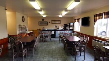 Café da manhã continental grátis todos os dias