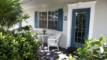 Suíte, 2 quartos, vista para a piscina | Vista do quarto