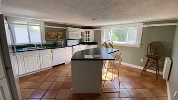 Cobertura família, 2 quartos, cozinha | Individualmente decorados, individualmente mobiliados