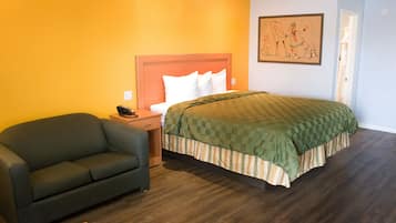 Quarto Standard, 1 cama king-size | Secretária, ferro/tábua de engomar, Wi-fi grátis