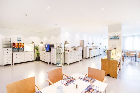 Café da manh�ã com buffet grátis todos os dias