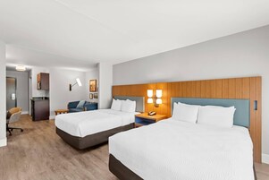 Suite, 1 quarto, não fumadores | Cofre no quarto, secretária 