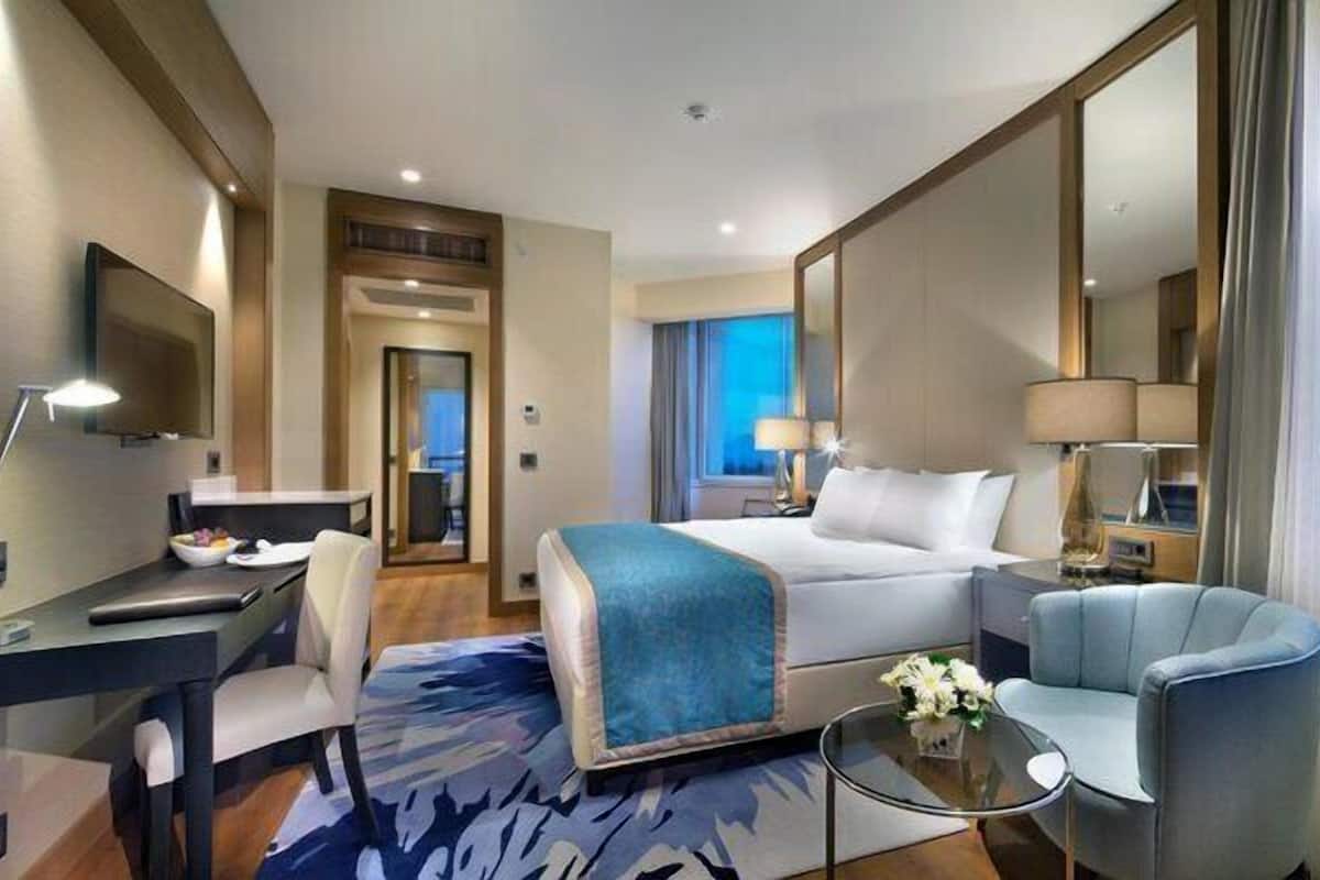 Suite Júnior | Lençóis de algodão egípcio, roupa de alta qualidade, minibar 
