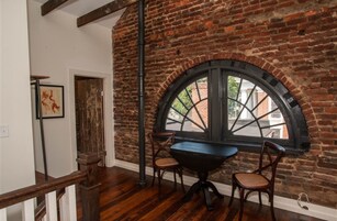 Quarto, casa de banho privativa (3 - Library Loft) | Roupa de alta qualidade, com decoração personalizada 