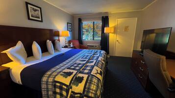 Quarto Duplo, 1 cama king-size, não fumadores, vista para o jardim | Com decoração personalizada, com mobília individualizada, secretária