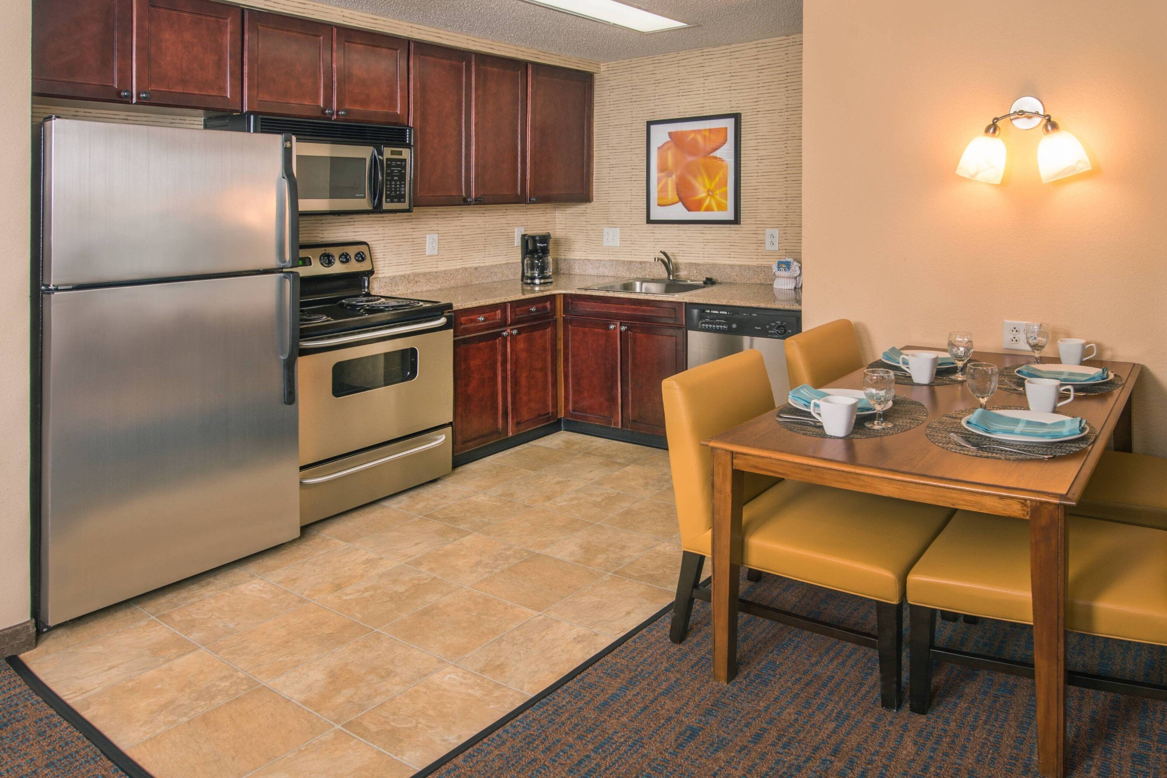 Top 10 Hotels With Kitchenette In Chesapeake, Virginia | Trip101