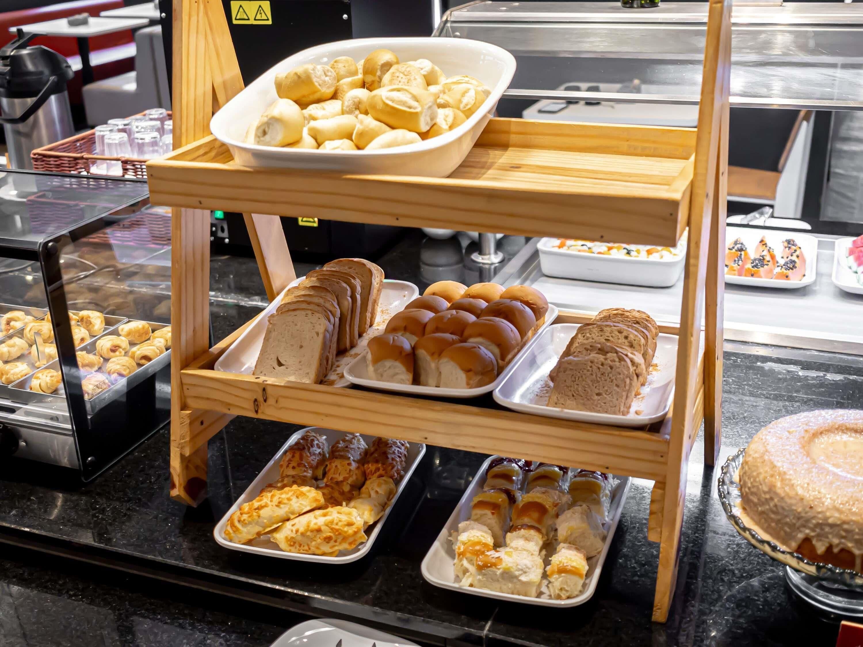 Café da manhã com buffet todos os dias mediante uma taxa