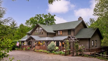 Fachada da propriedade