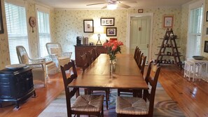 Pequeno-almoço completo diário incluído 