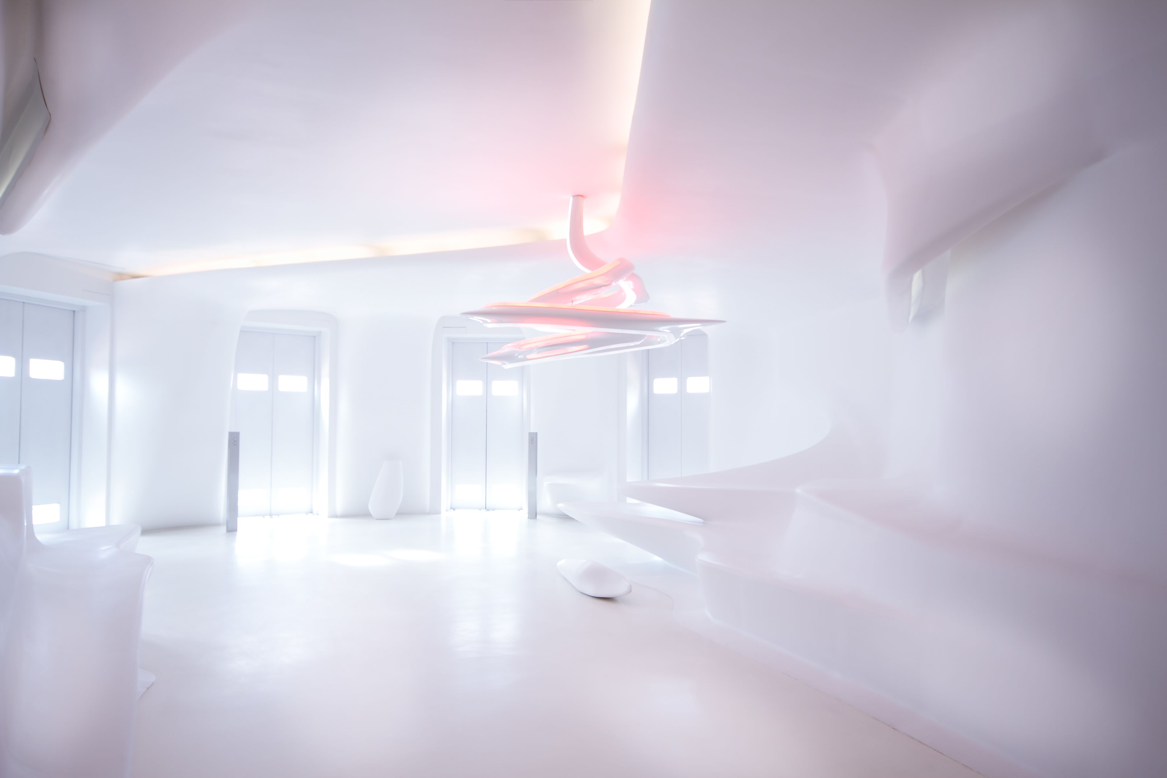 Quarto moderno e minimalista, com esquema de cores branco, destacando uma luminária curva e design contemporâneo elegante.