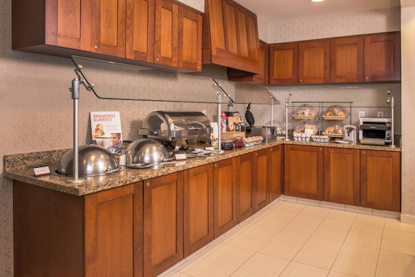 Pequeno-almoço tipo buffet diário incluído