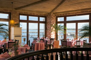 6 restaurantes, café da manhã, culinária internacional