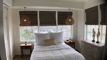 Quarto superior, sacada, vista para o jardim | 3 quartos, roupas de cama de algodão egípcio, roupas de cama premium