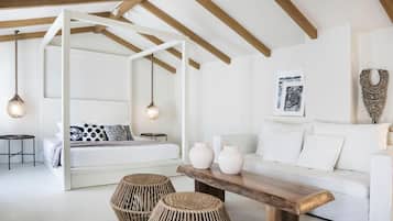 Suite Premium, banheira de hidromassagem, vista para o mar | Sala de estar | Televisor LED