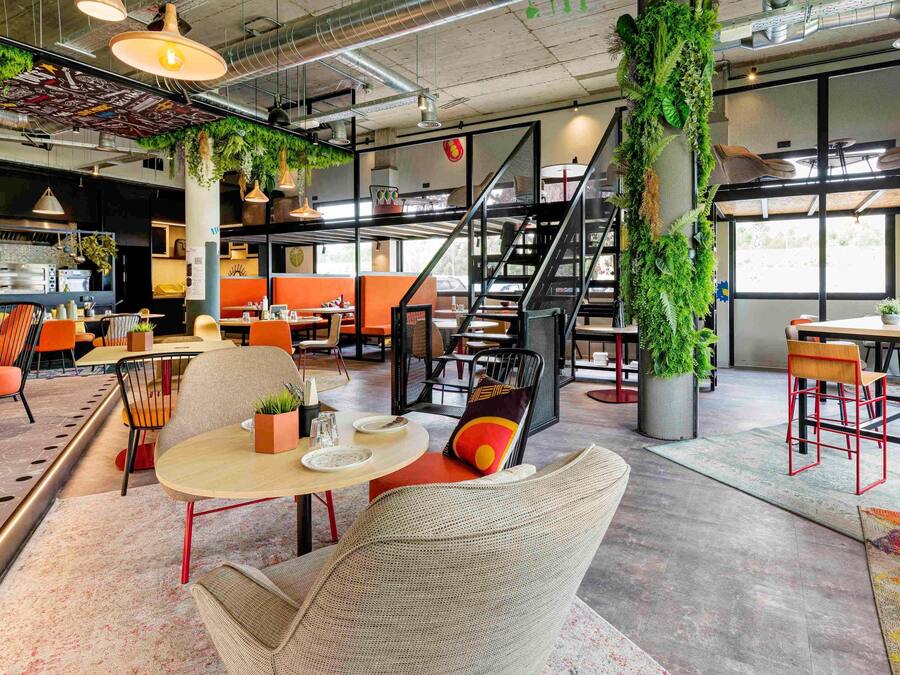 Café da manhã, almoço e jantar; culinária regional