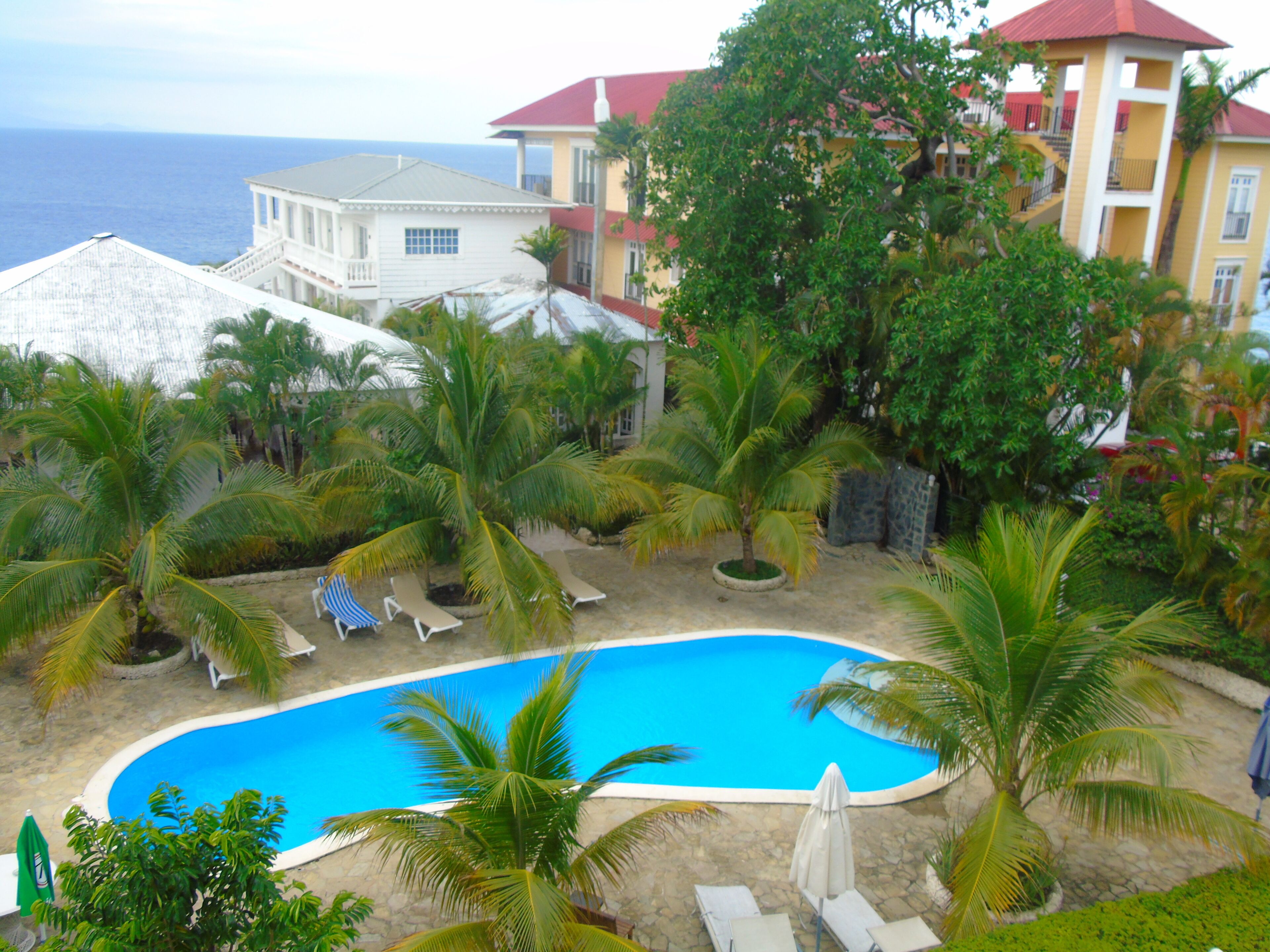 Quarto Superior, vista para o oceano | Roupa de alta qualidade, cofre com capacidade para portátil 