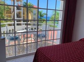 Roupas de cama premium, cofres nos quartos, individualmente decorados