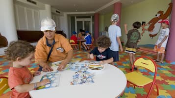 Área de recreio para crianças (coberta)