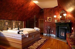 Suíte, 1 cama King, banheira de imersão | Banheira de hidromassagem