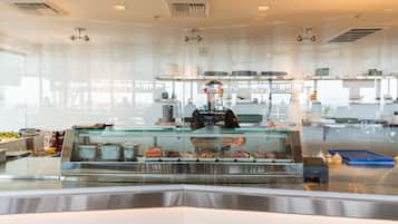 Café da manhã, almoço e jantar