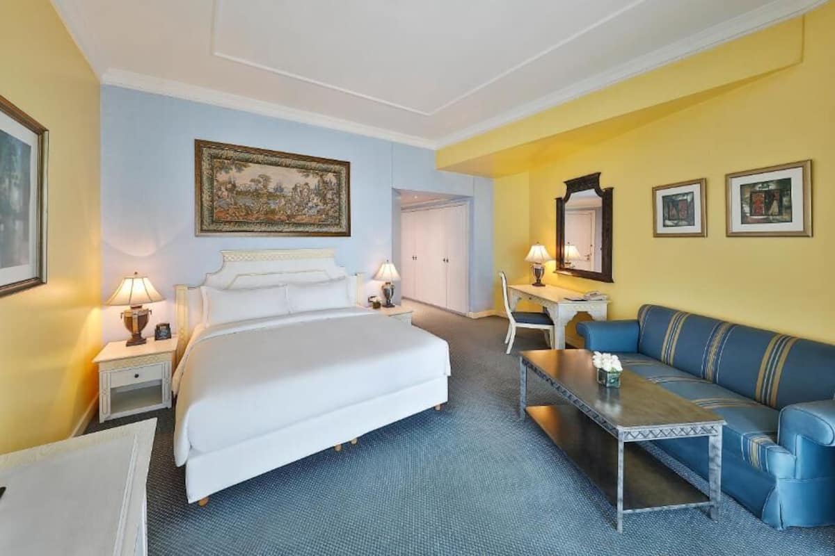 Quarto Deluxe | Minibar, cofre no quarto, secretária, quartos insonorizados 