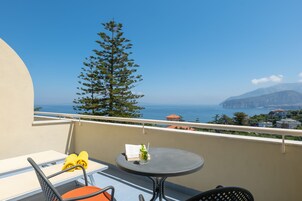 Suite Júnior, varanda, vista para o mar | Vista do quarto