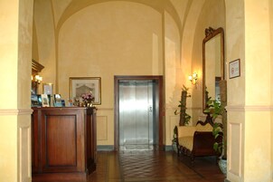 Entrada (vista interior)