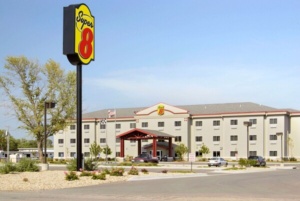 Super 8 By Wyndham Topeka At Forbes Landing - Topeka, KS