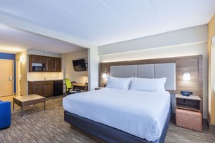 Suíte, 1 cama King | Roupas de cama premium, edredons de pluma, escrivaninha