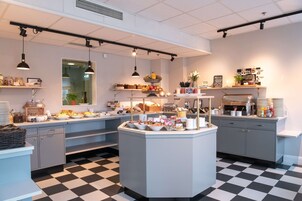 Pequeno-almoço completo diário incluído 