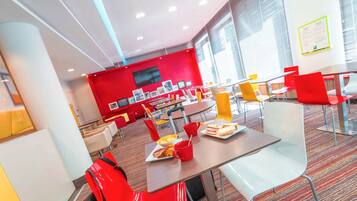 Pequeno-almoço mediante uma taxa