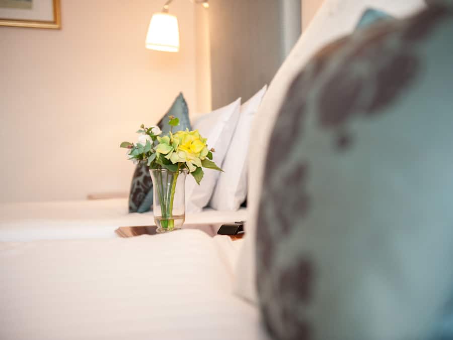 Quarto solteiro | Individualmente decorados, individualmente mobiliados, escrivaninha