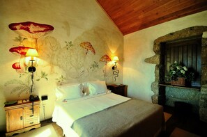 Suite-Estúdio Deluxe, 1 cama queen-size, não fumadores, vista para a montanha | Minibar, cofre no quarto, cortinas/cortinados opacos 