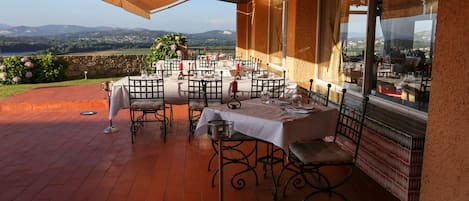 Almoço e jantar, culinária regional