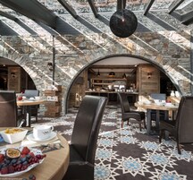 3 restaurantes, pequenos-almoços servidos, cozinha francesa 