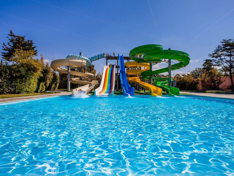 Piscina exterior, da(s) 8:00 à(s) 19:00, guarda-sóis, espreguiçadeiras