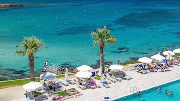 2 piscinas exteriores